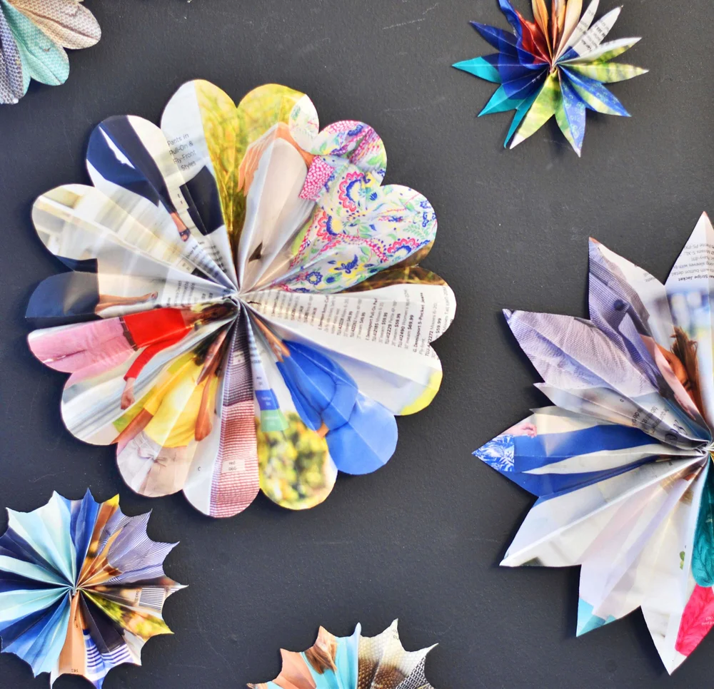 Catalog Stars! Recycle catalogs into star decorations for Christmas and ...