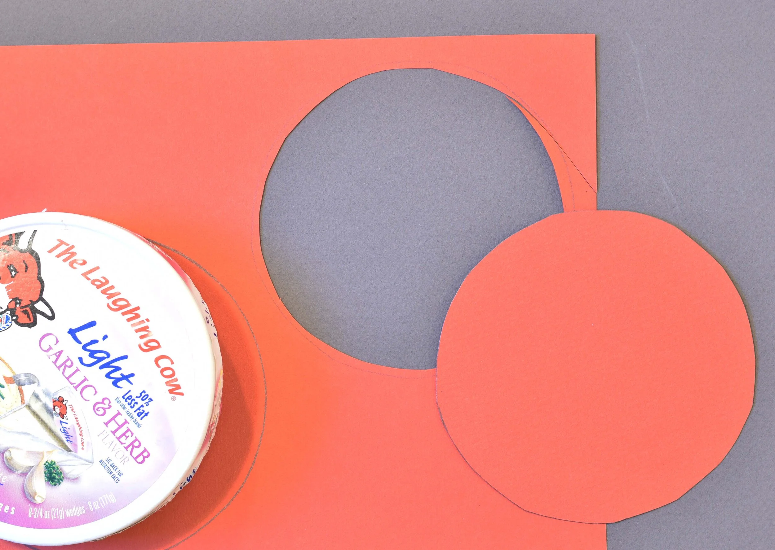 Amazing round book you make in minutes out of a circular cheese box ...