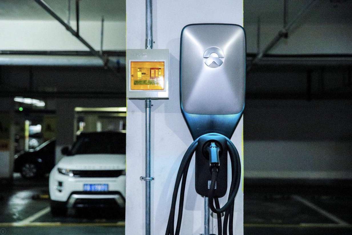 Off-Ramp: We drive the 643 HP electric NIO ES8 SUV! (Leasehackr ...