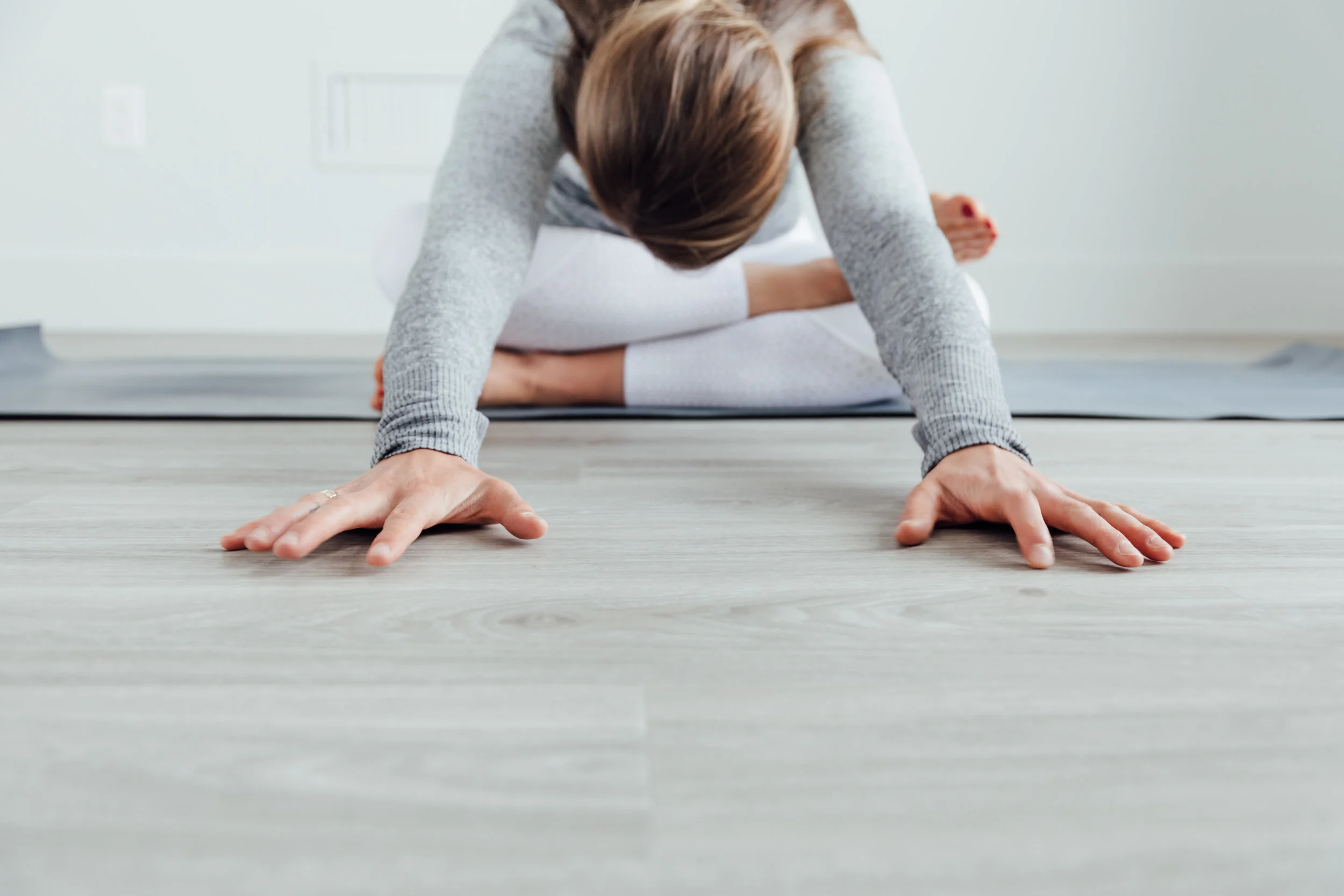 The Wellness Rookie-5 Simple Stretches for Winter Athletes