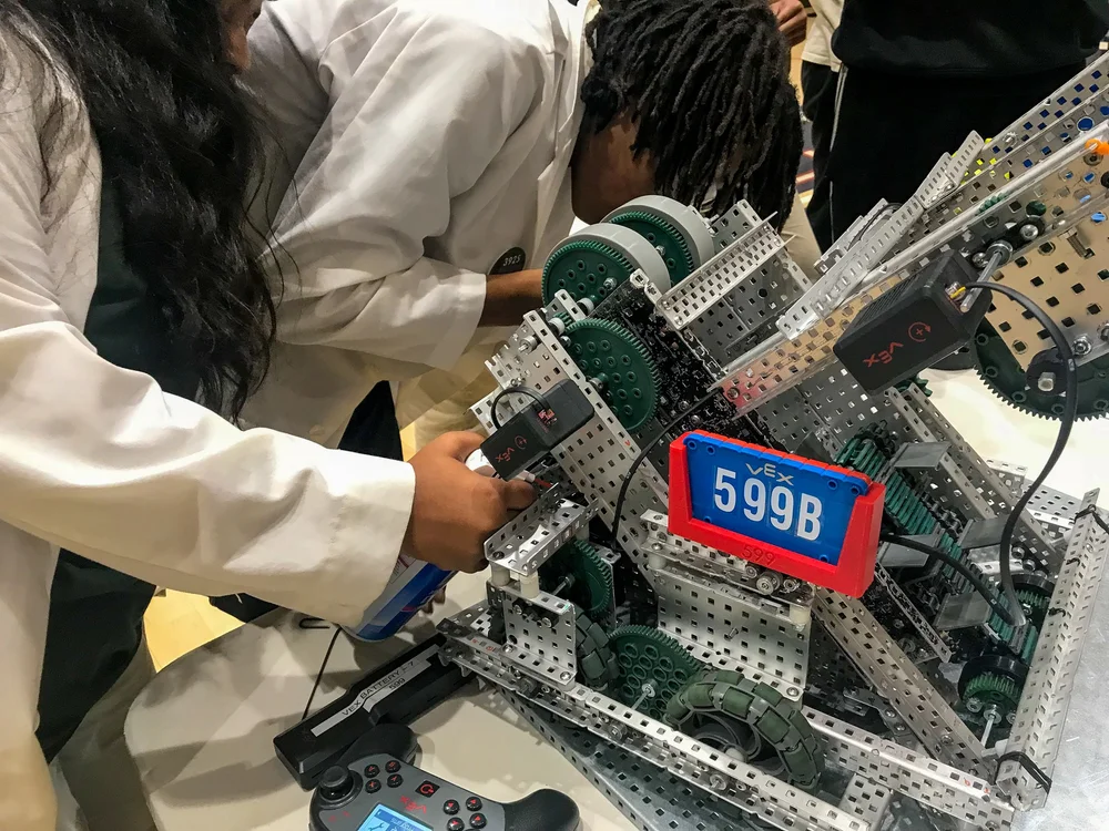 Robots | 599 — Robodox