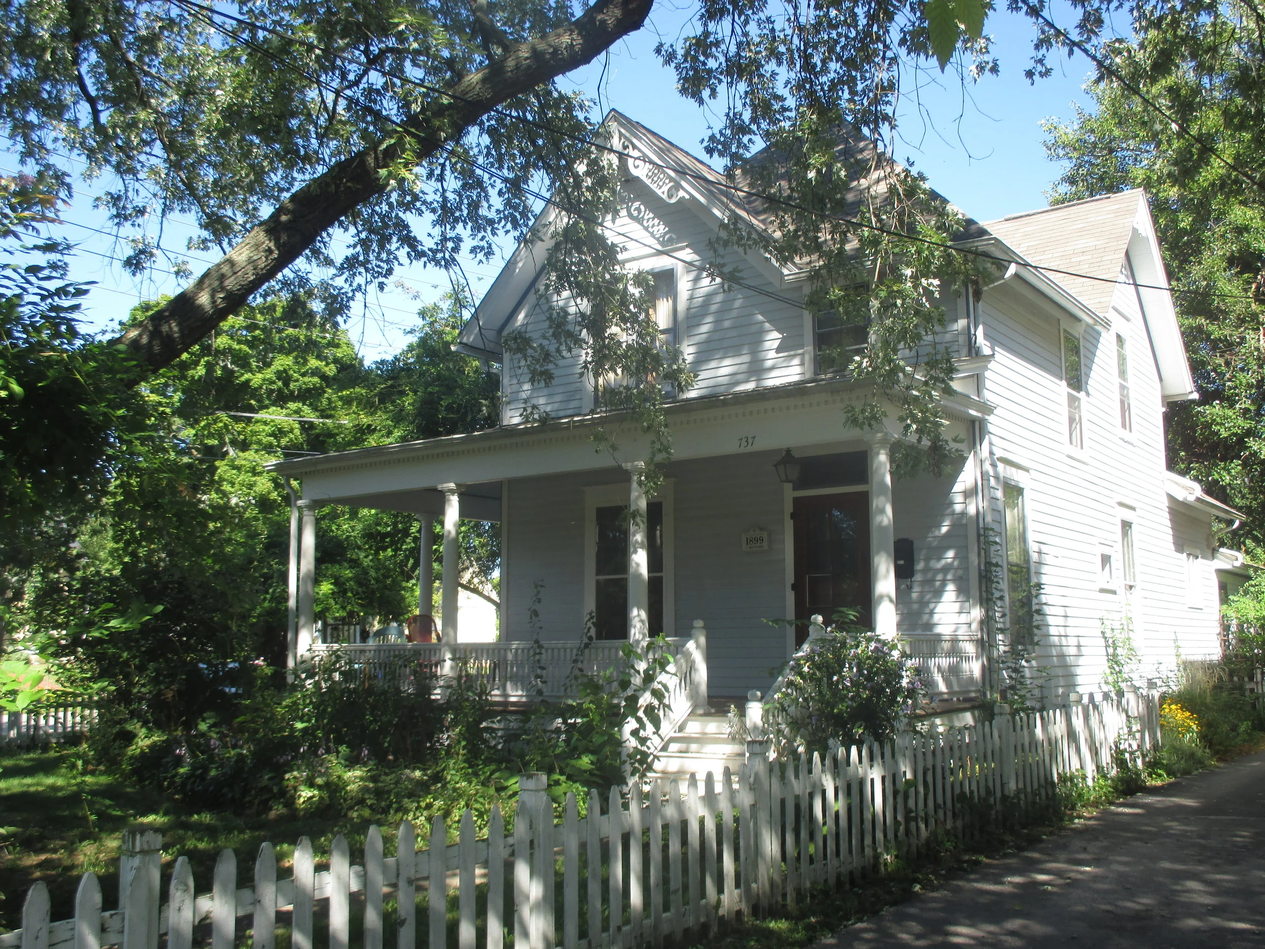 Historic Elgin737 N Spring Street