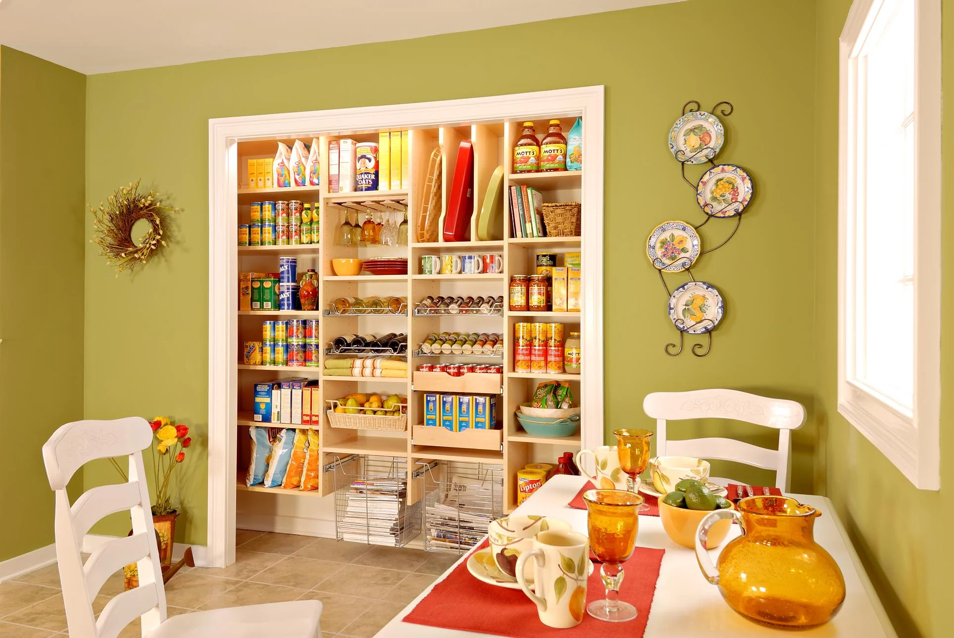 CREATIVE CLOSETSCustom Closets & Storage