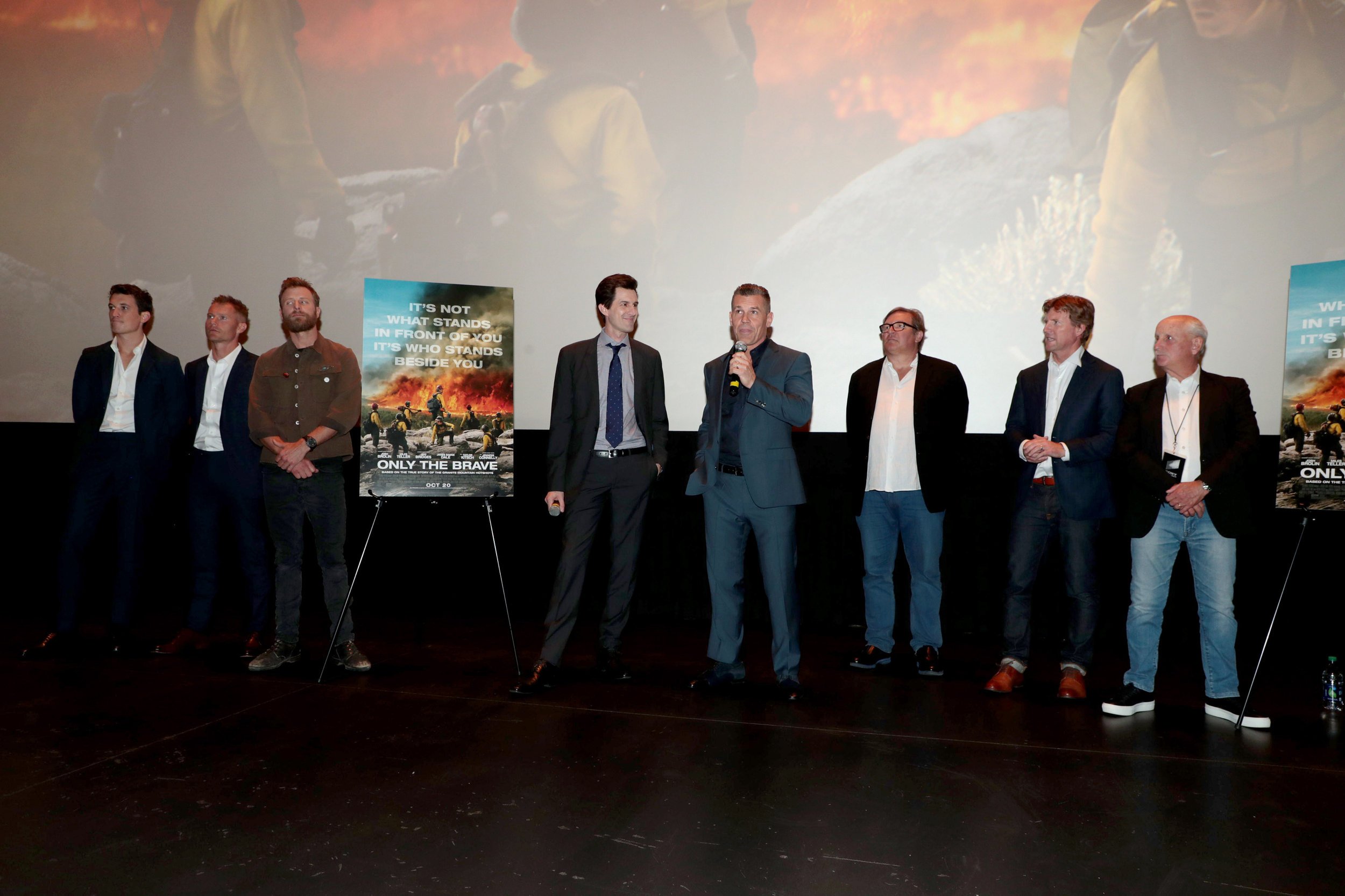 Interview with the cast and crew of Only the Brave by Jeff Mitchell ...