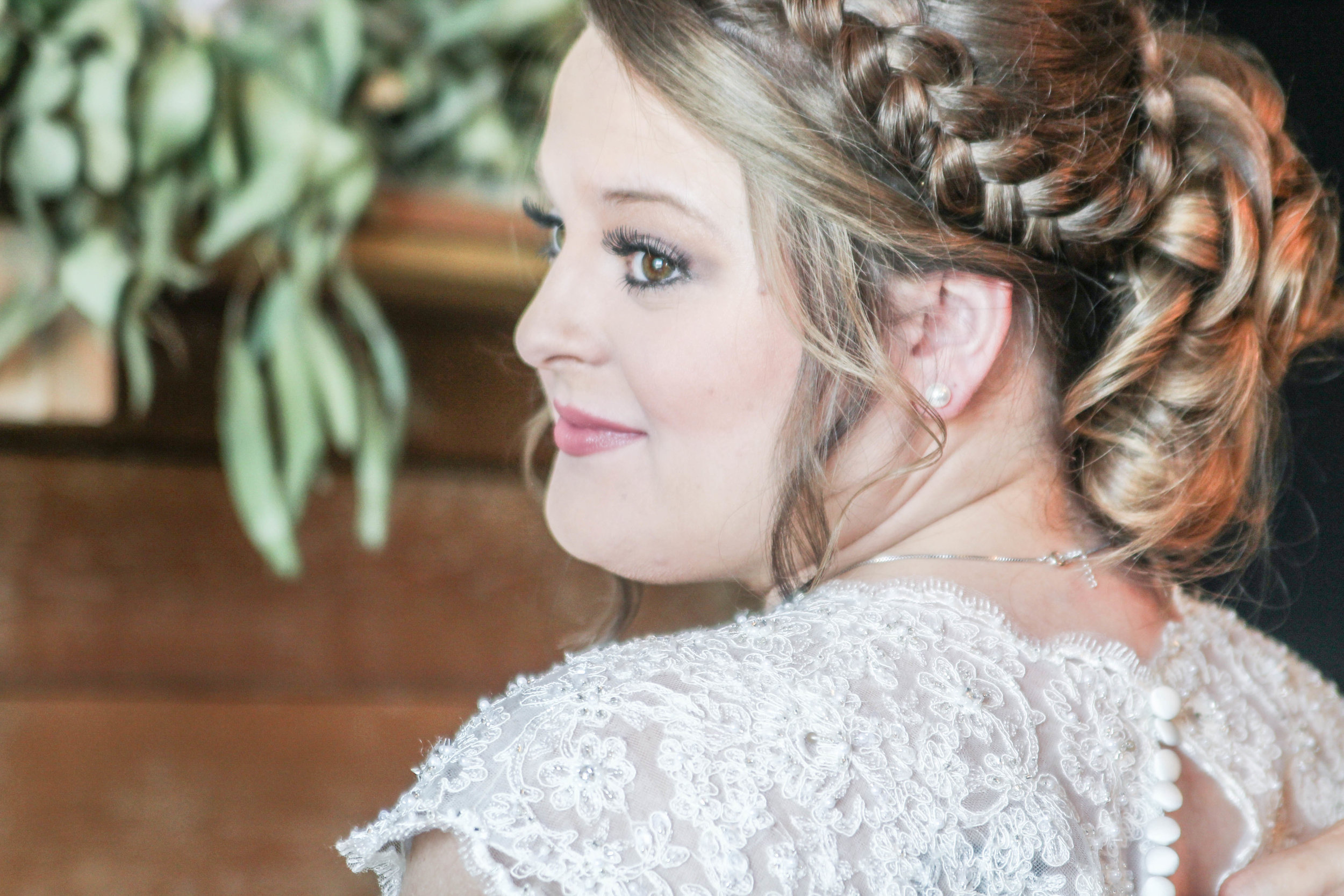 Hannah Capps is a Destination Lifestyle Wedding Photographer based in Hot Springs, Arkansas ...