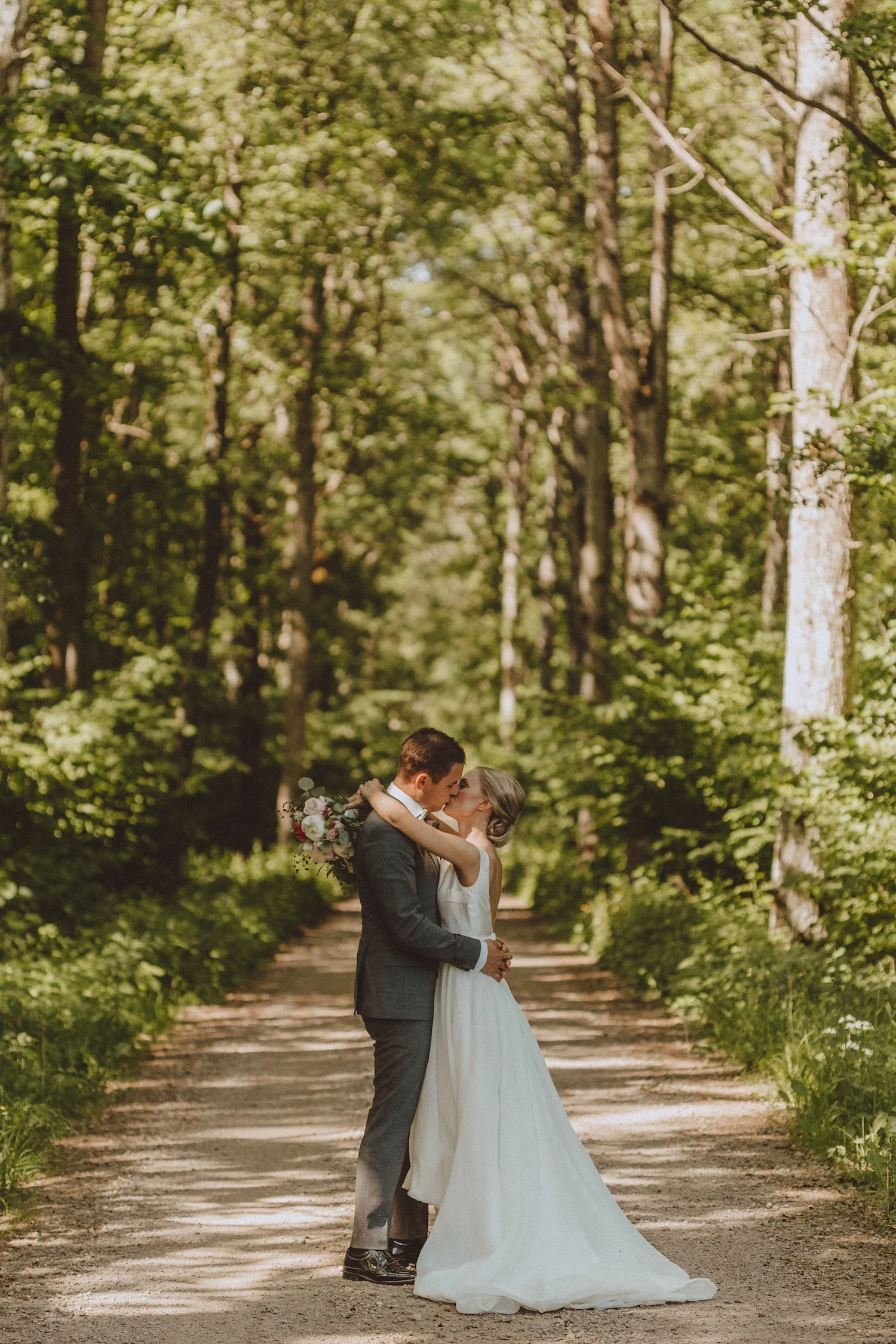 Modernt bröllop med stilrena detaljer: Sofia + Christoffer