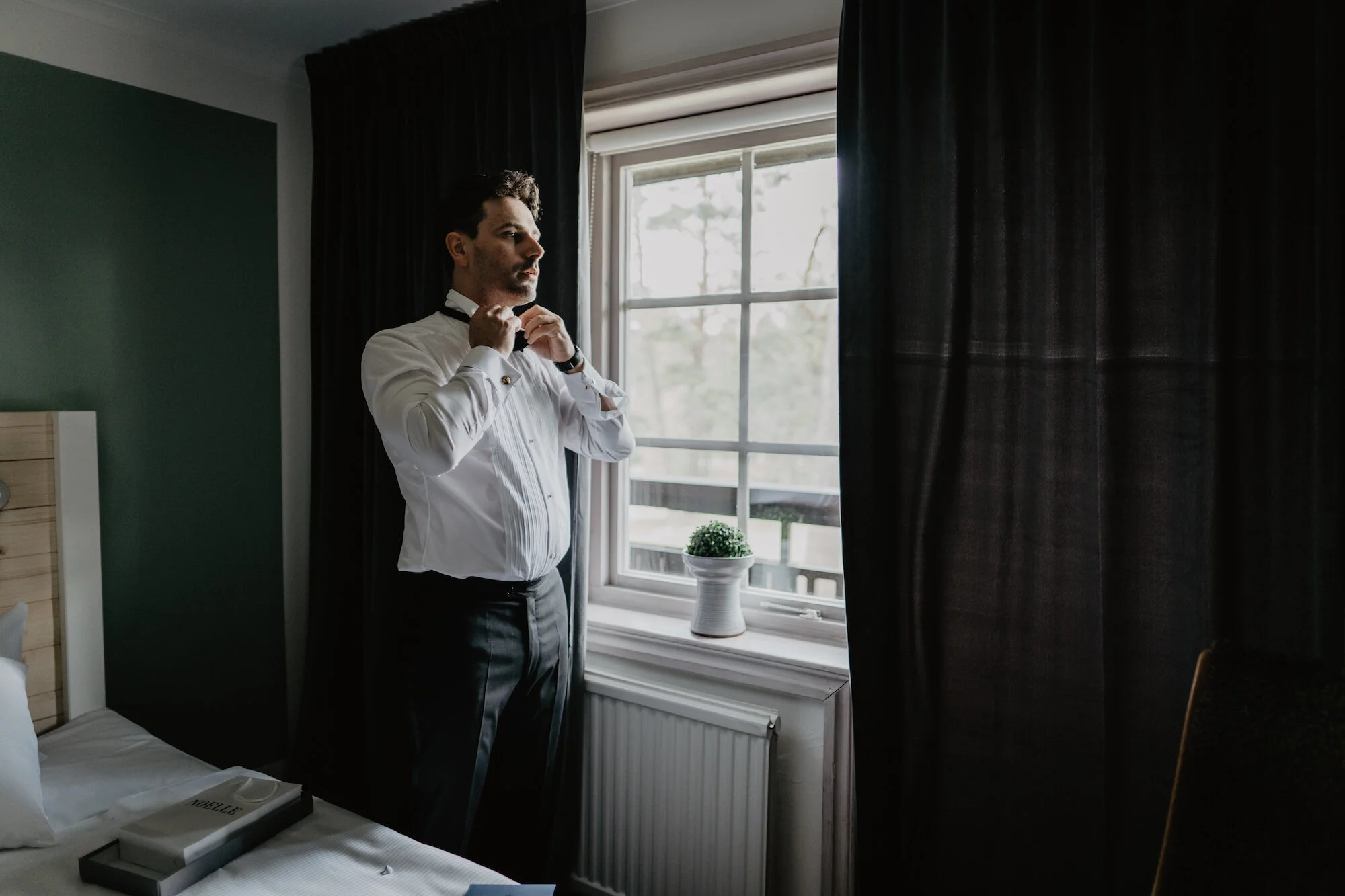 Naturnära Junibröllop Med Fest i Lada: Anna + Darko