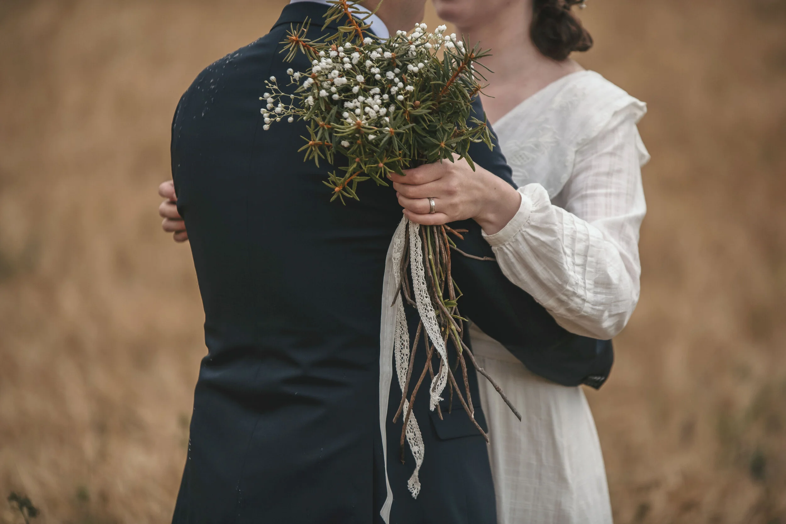 Intimt Septemberbröllop i Umeå: Maria + Jonas