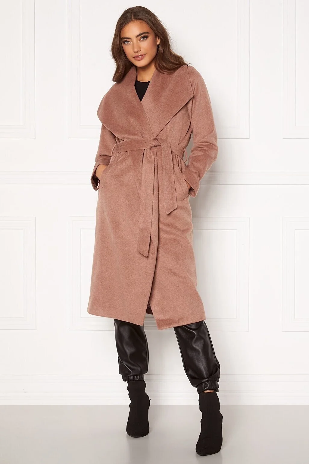 Snötäckt Vinterbröllop I Bergen: Rachael + Benjamin