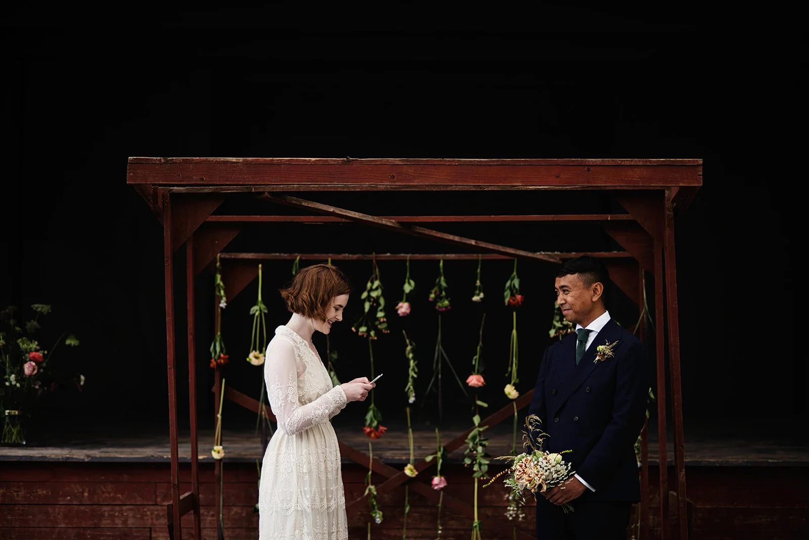 En kombination av trädgårdsbröllop och stadsbröllop: Malin + Alex