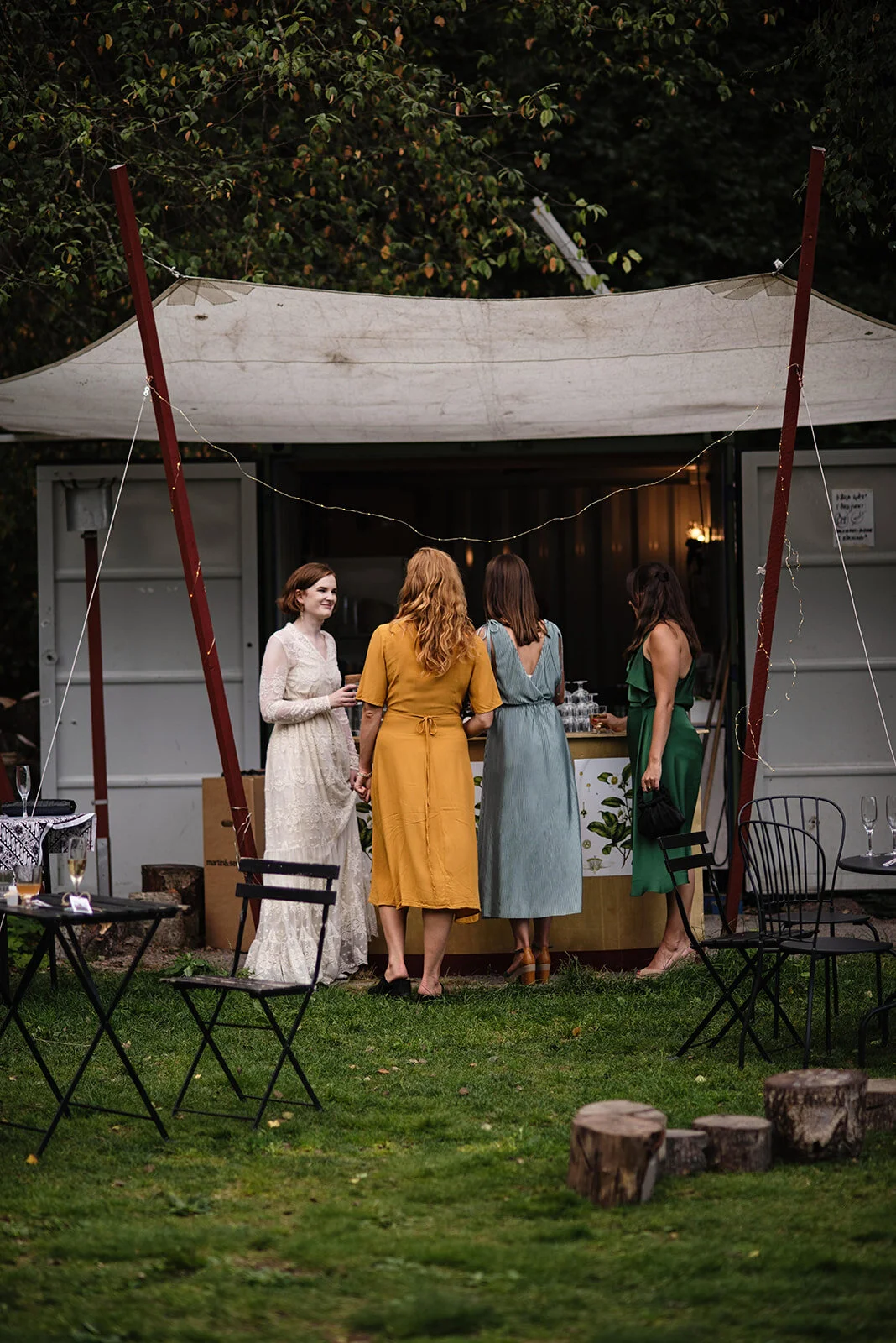 En kombination av trädgårdsbröllop och stadsbröllop: Malin + Alex