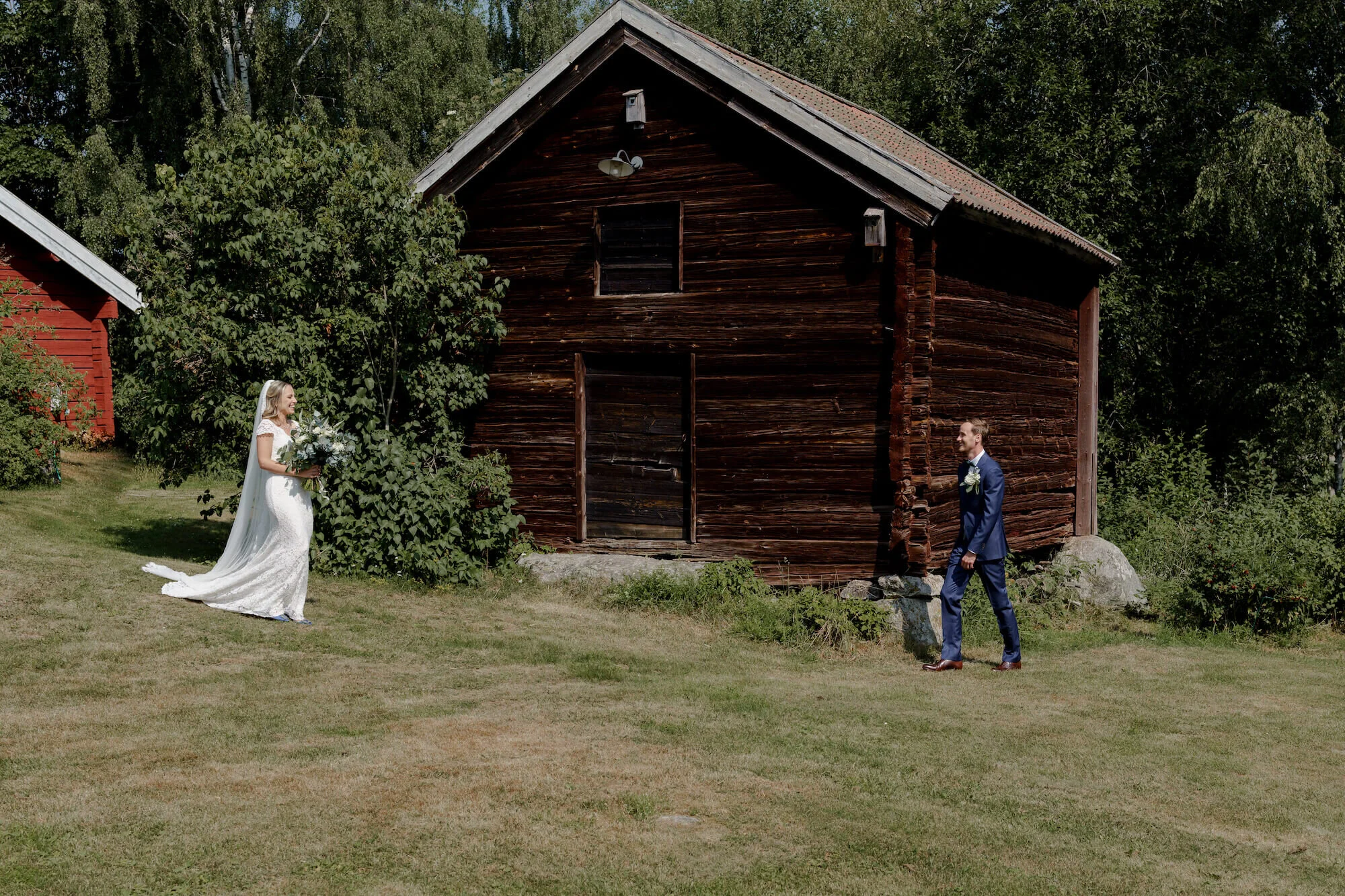 Lantligt Bröllop På En Hälsingegård: Maria + Carl