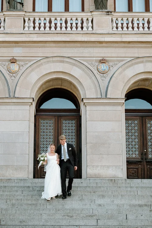 Augustibröllop I Botaniska Trädgården I Uppsala: Alice + Samuel
