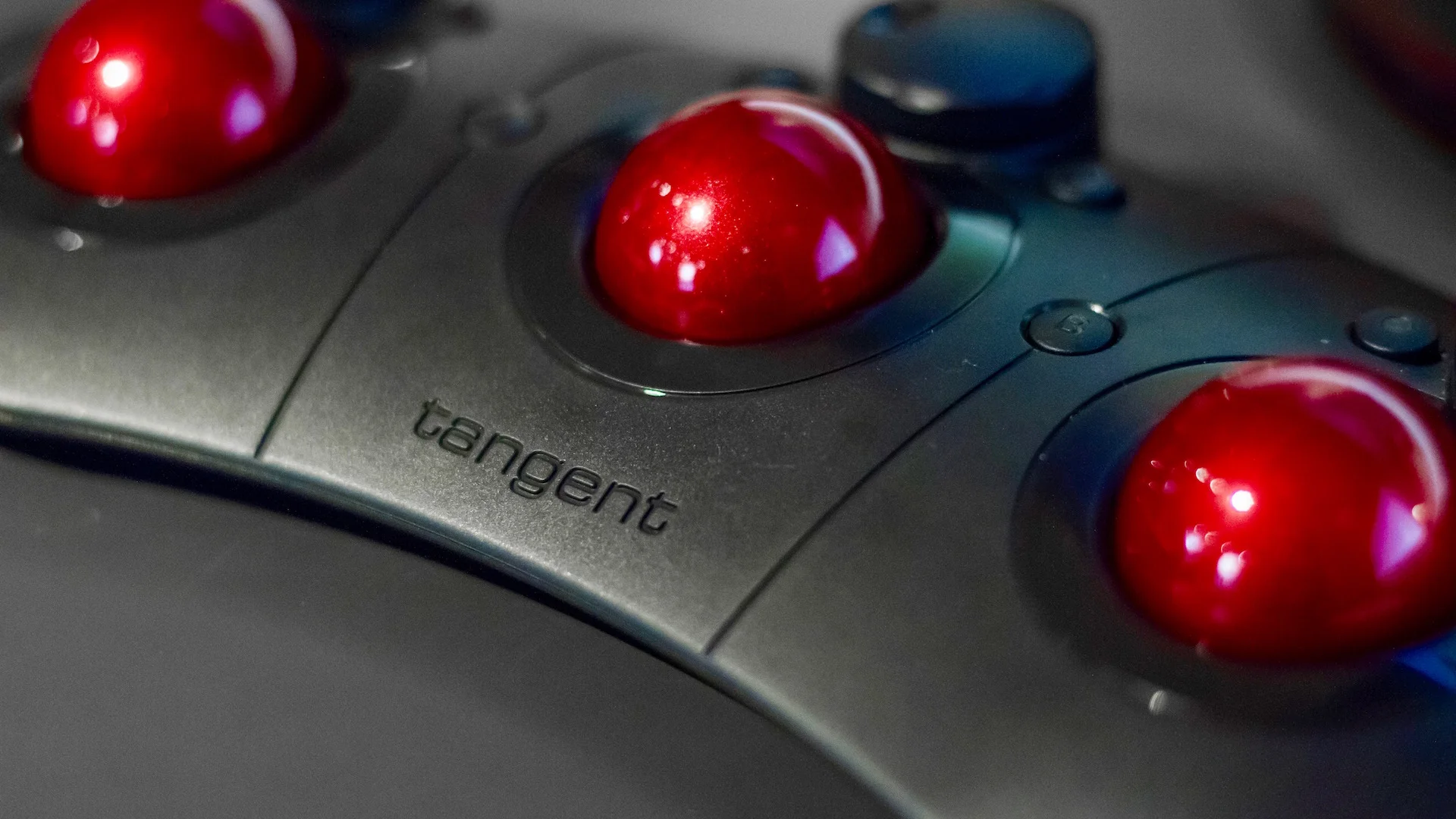 Tangent Ripple Review: The Lumetri Color Panel Control Surface ...