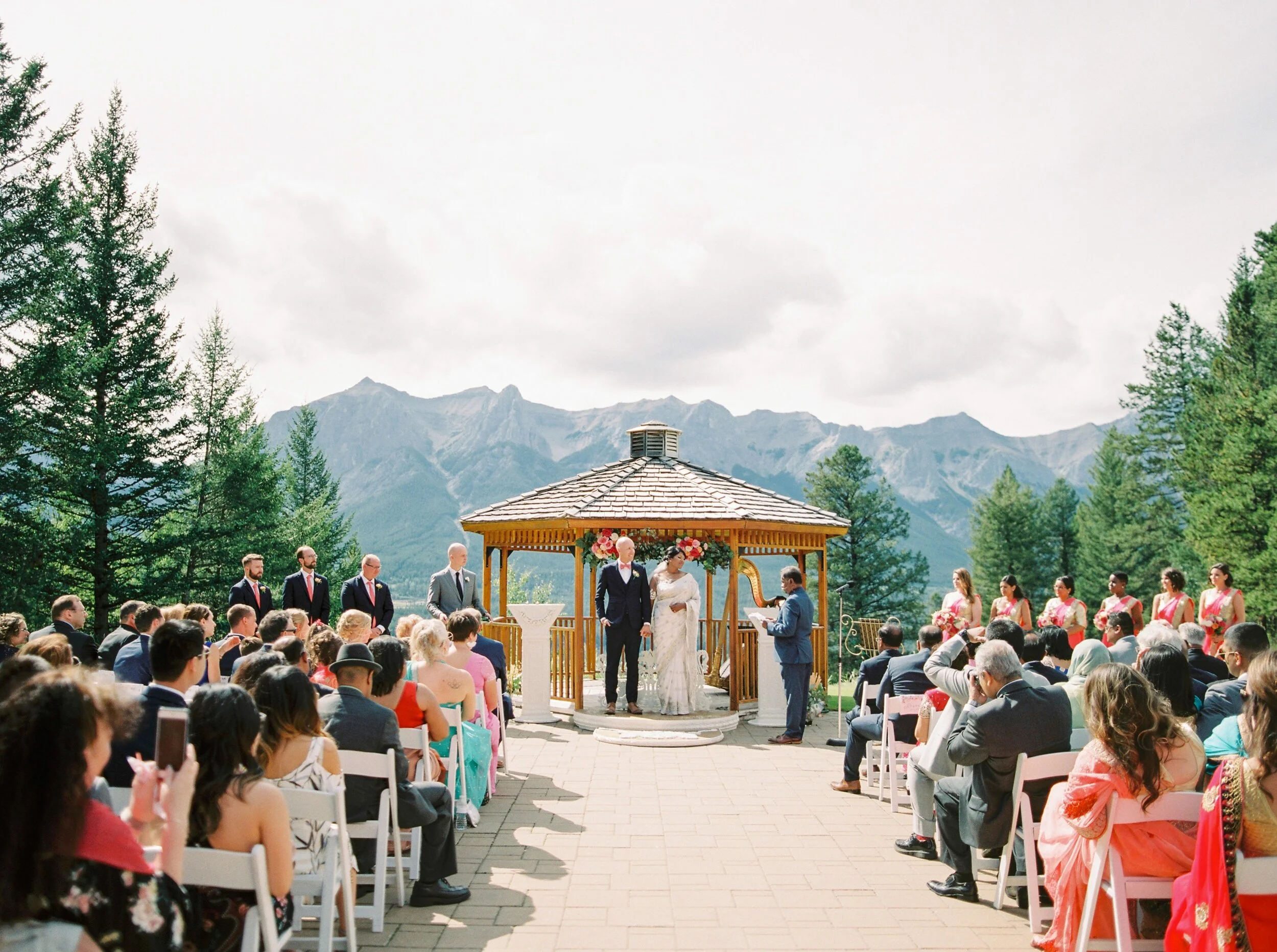 Silvertip Wedding — Calgary Wedding Photographers | Justine Milton ...