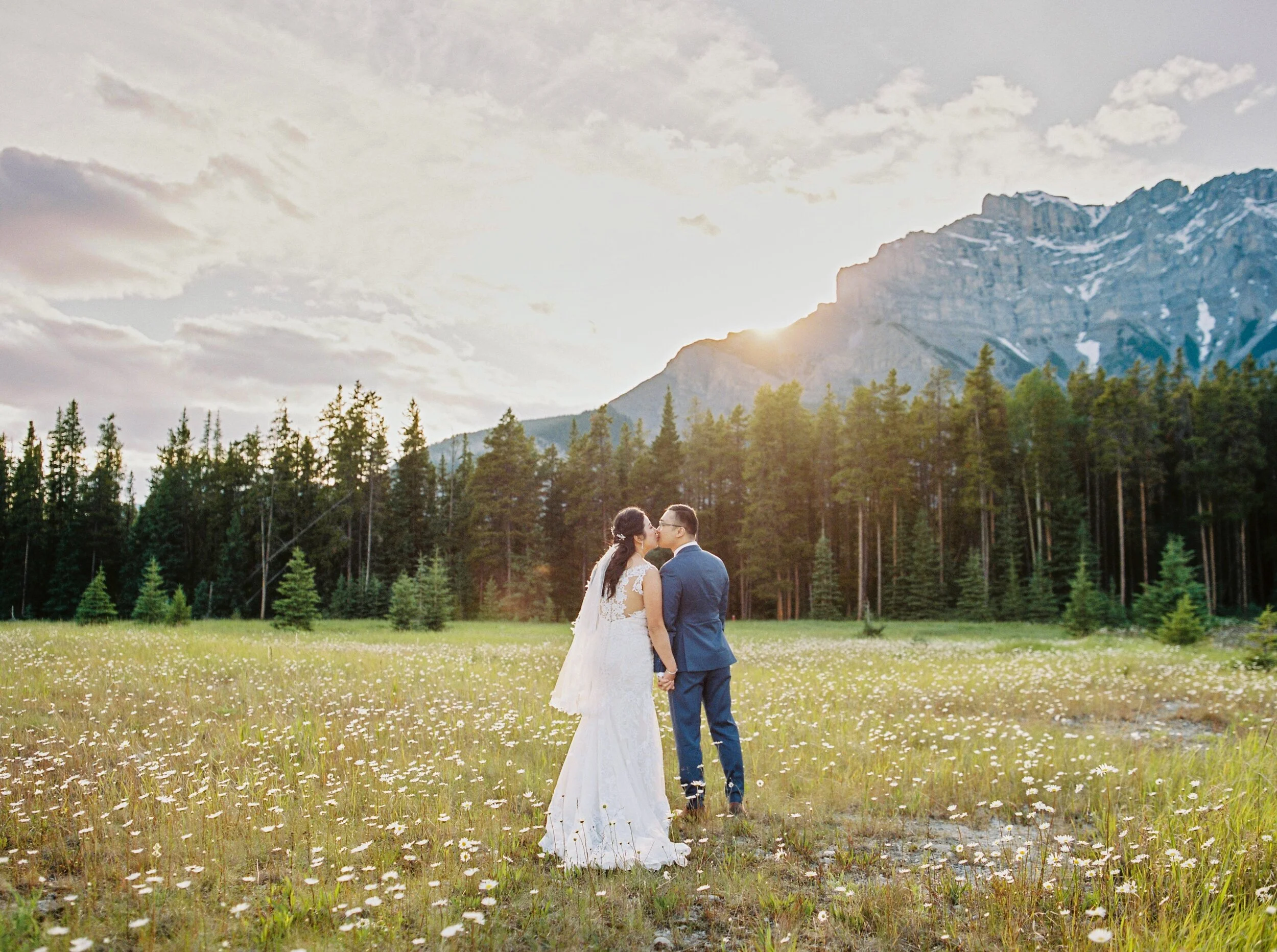 Banff Wedding Portraits — Calgary Wedding Photographers | Justine ...