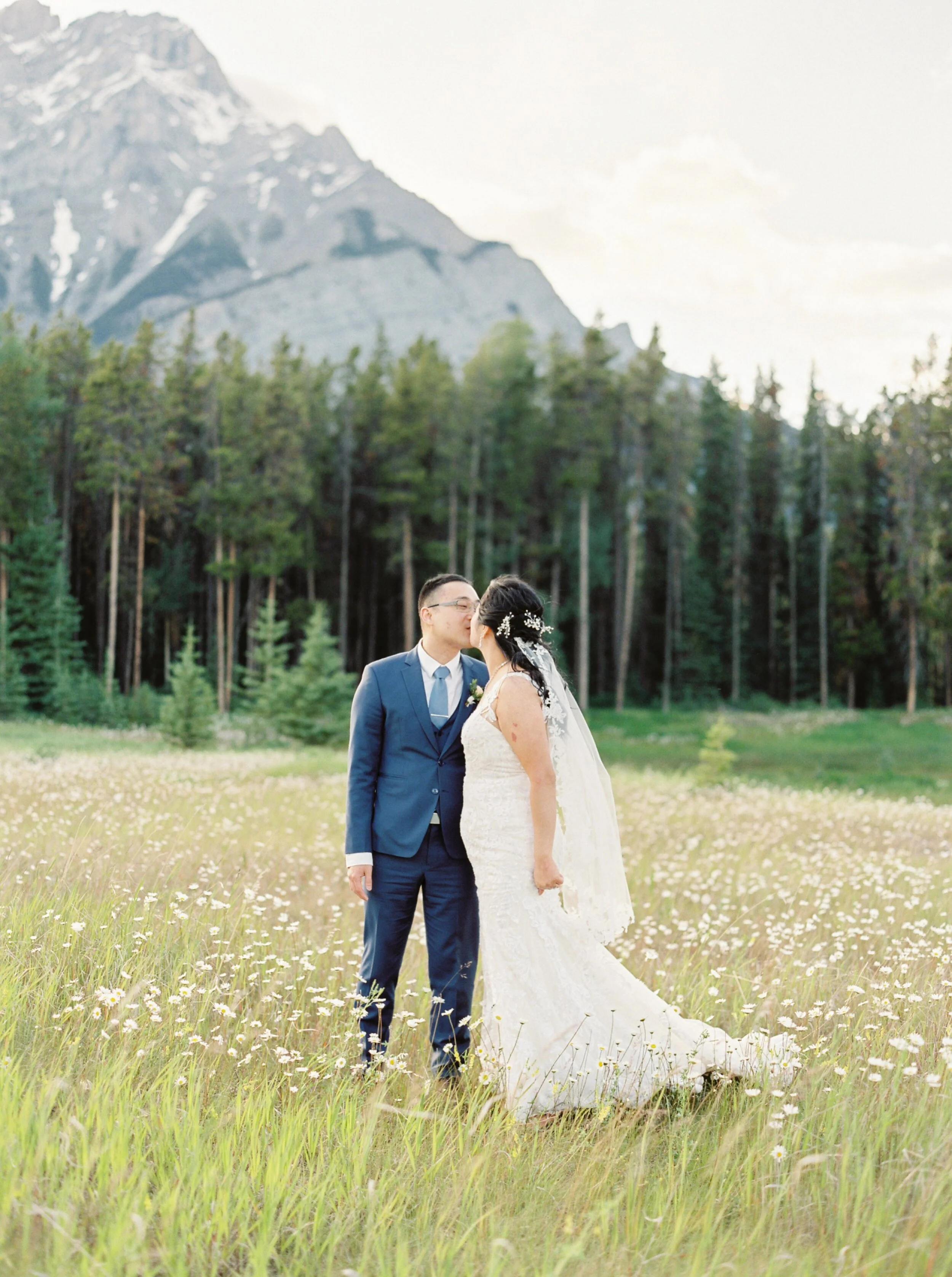 Banff Wedding Portraits — Calgary Wedding Photographers | Justine ...
