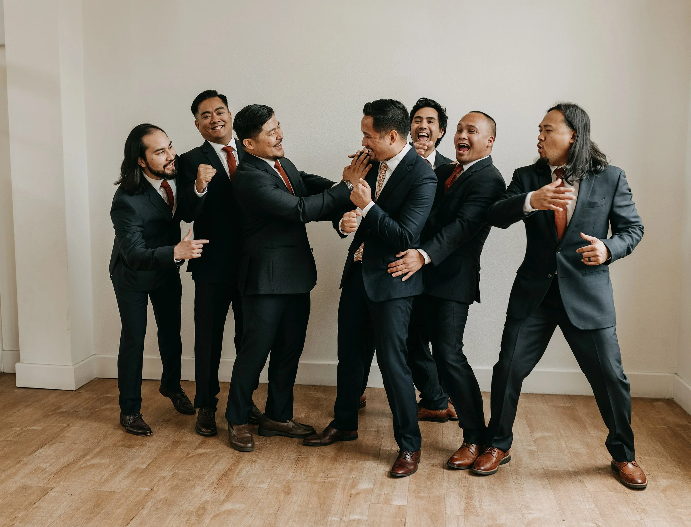 Beautiful Minimal San Diego Wedding at Building 177 in Liberty Station ...