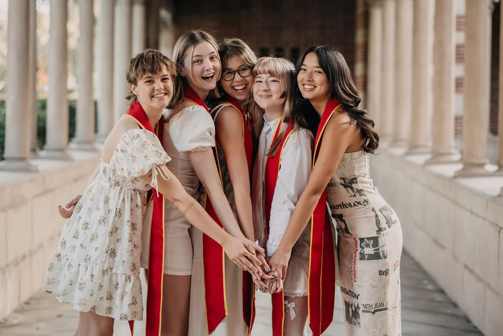 USC Best Friends Group Graduation Portraits | Los Angeles, California ...