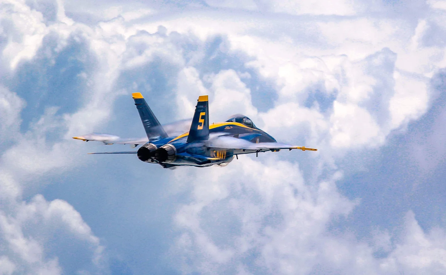LCDR Brandon Hempler to Return to Blue Angels for 2020 Season - Airshow ...