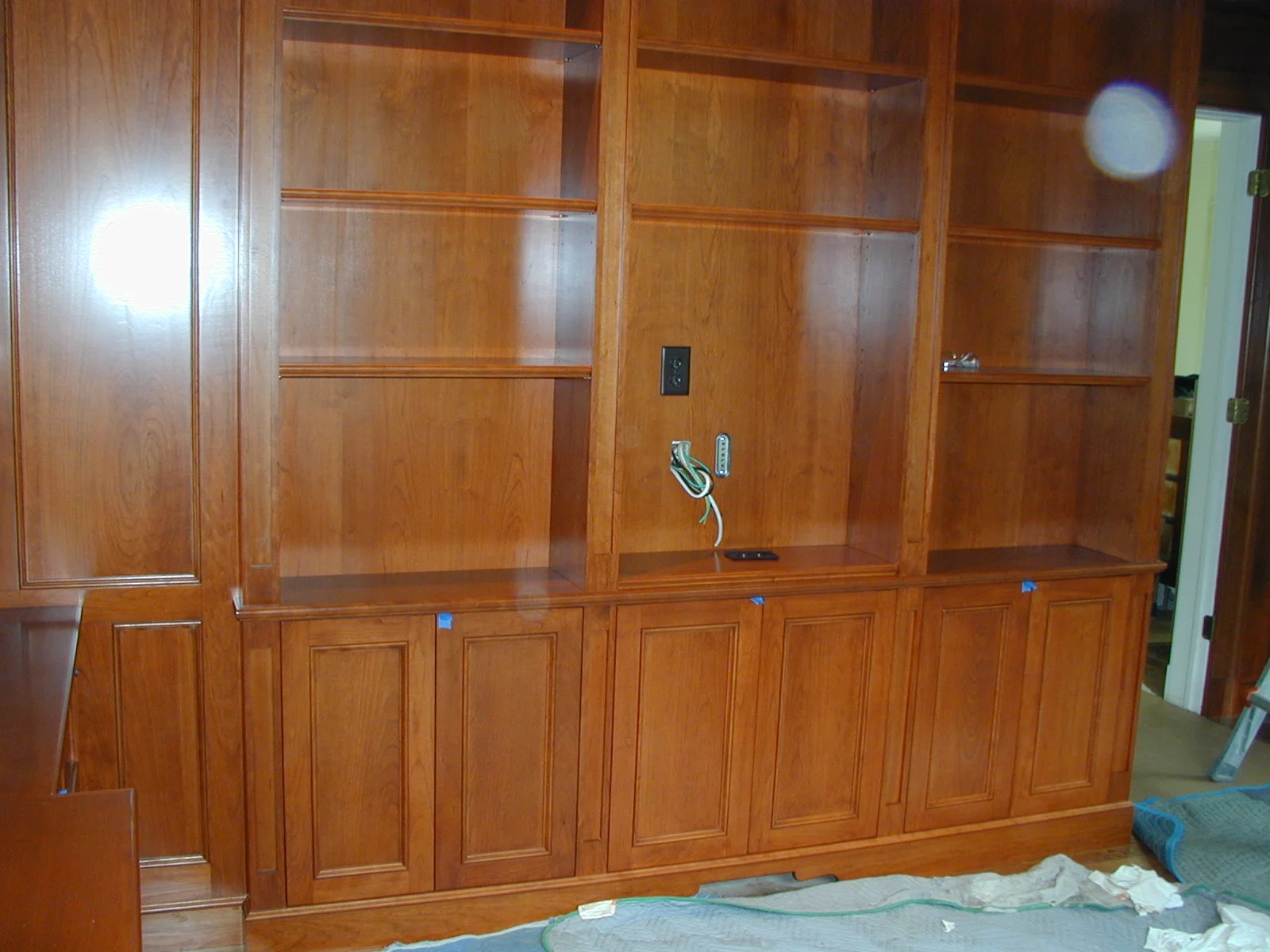LIBRARIES — R&G CONSTRUCTION CABINET AND MILLWORK INC.