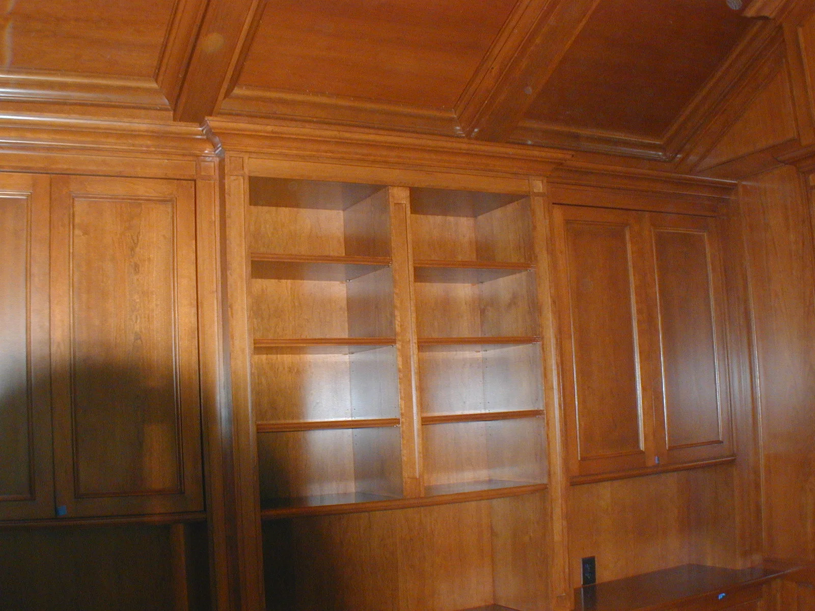 LIBRARIES — R&G CONSTRUCTION CABINET AND MILLWORK INC.