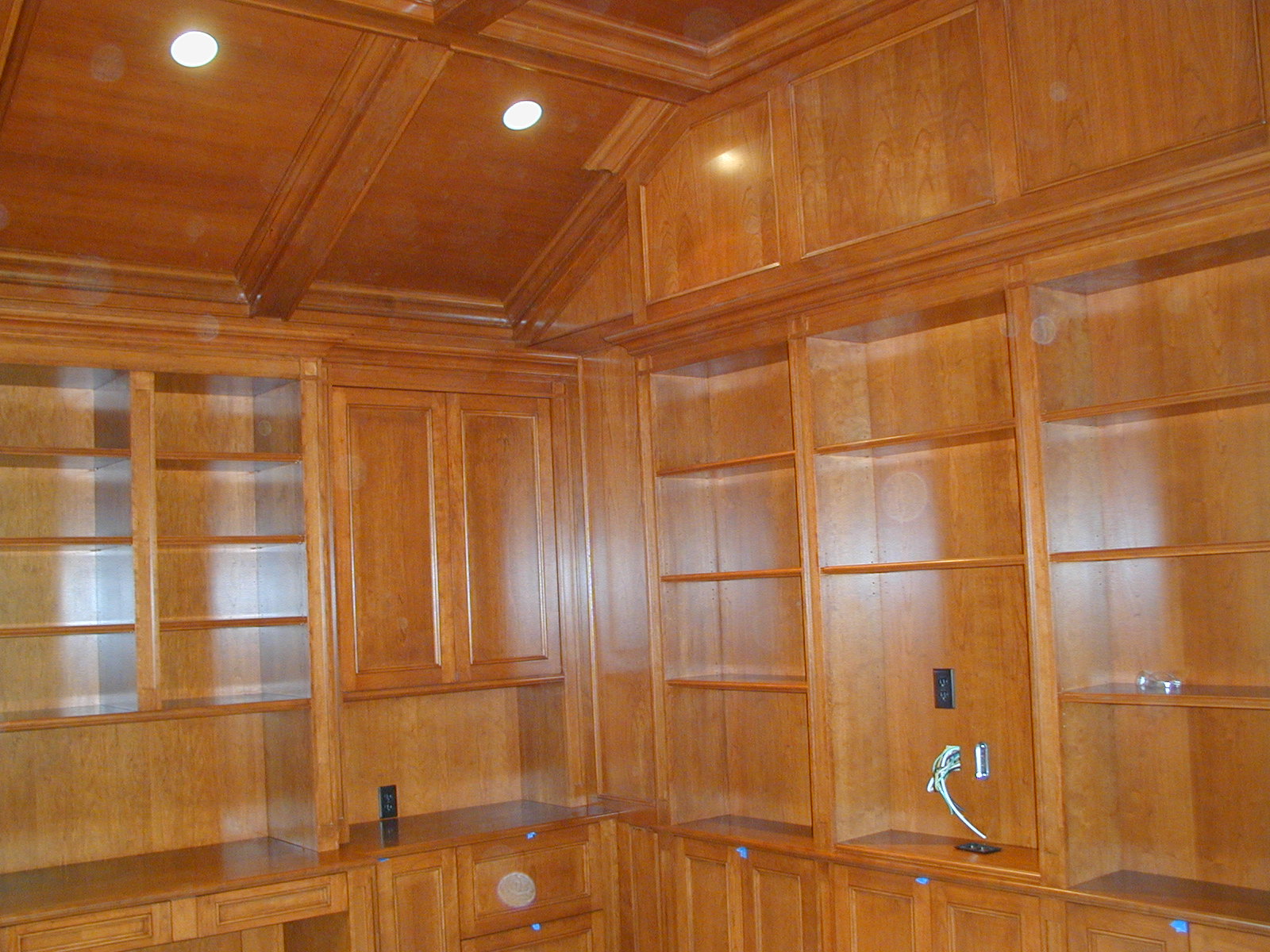 LIBRARIES — R&G CONSTRUCTION CABINET AND MILLWORK INC.