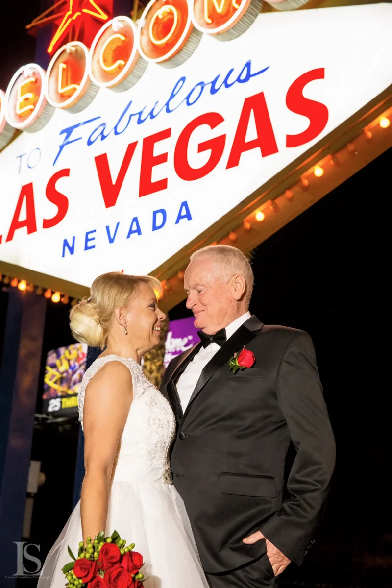 Caroline & Peter's wedding on Las Vegas Strip — Strawhorn Photography