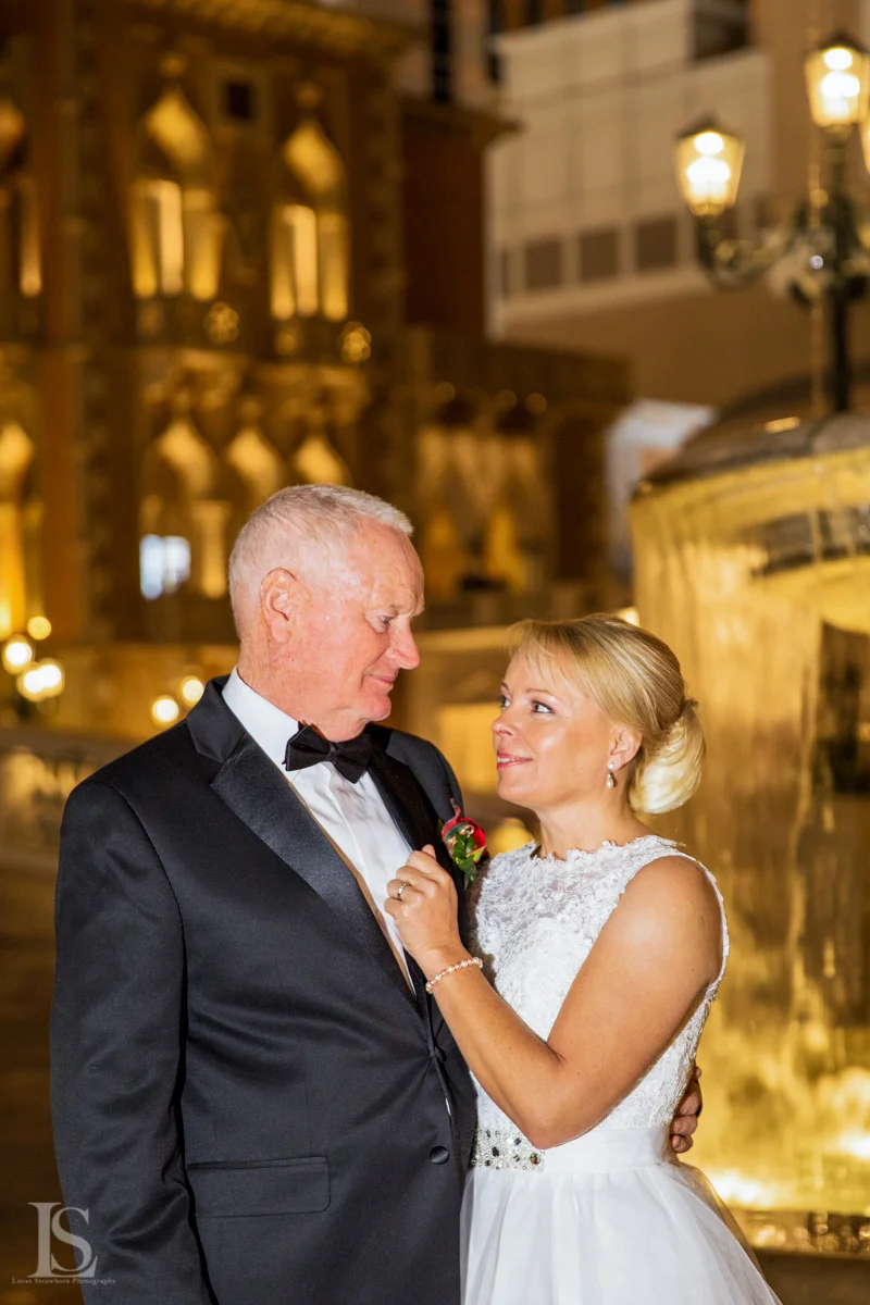 Caroline & Peter's wedding on Las Vegas Strip — Strawhorn Photography