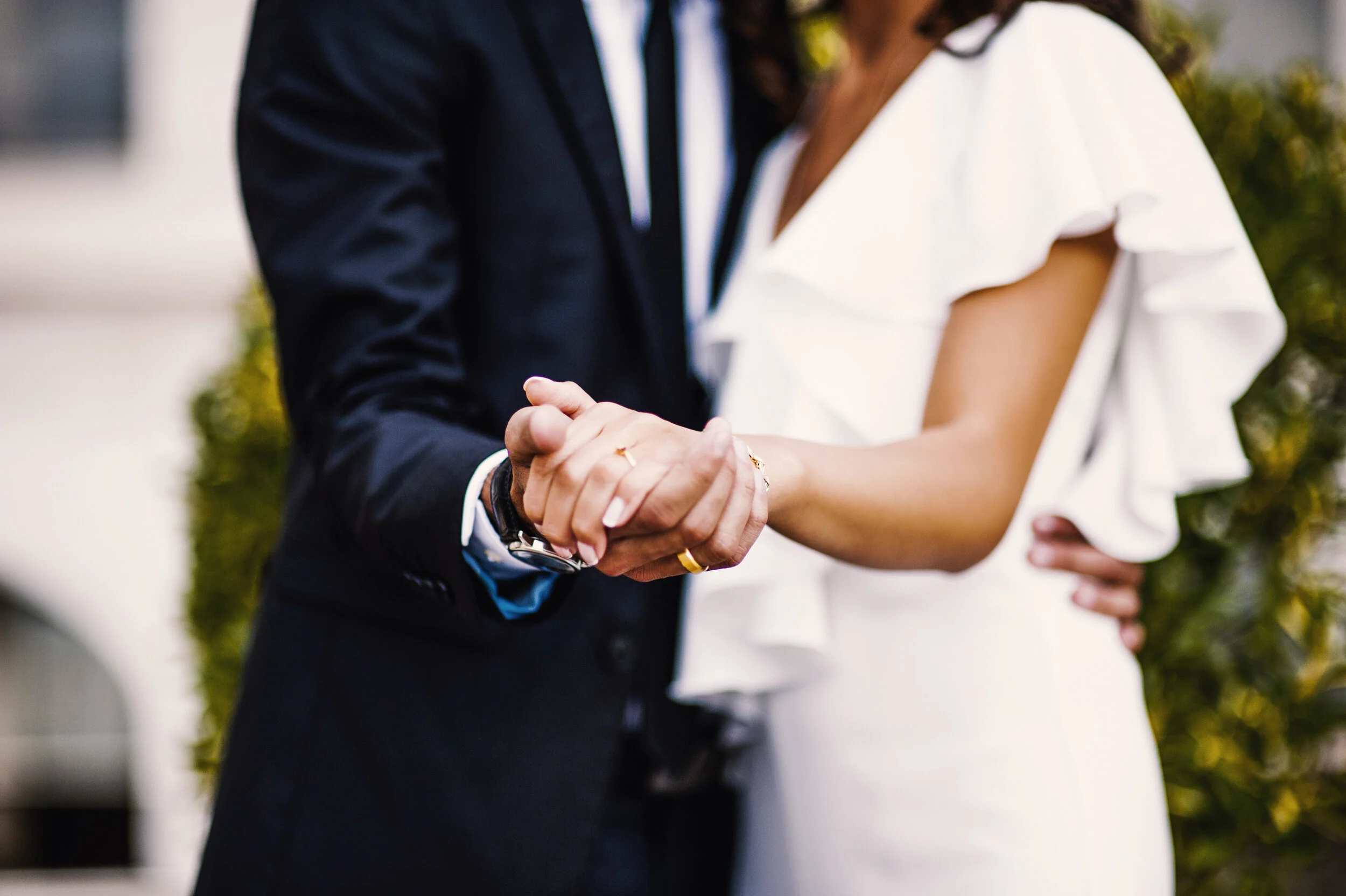 12 modern & traditional symbolic acts for your wedding ceremony and the ...