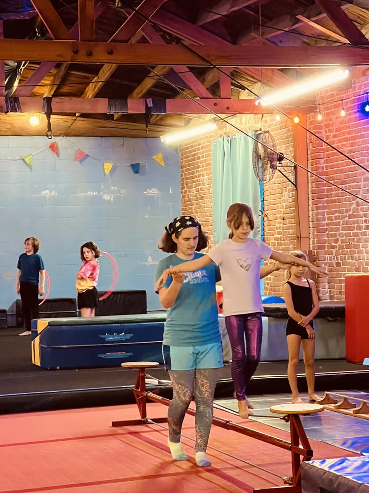 Cirque Kids — Cirque School