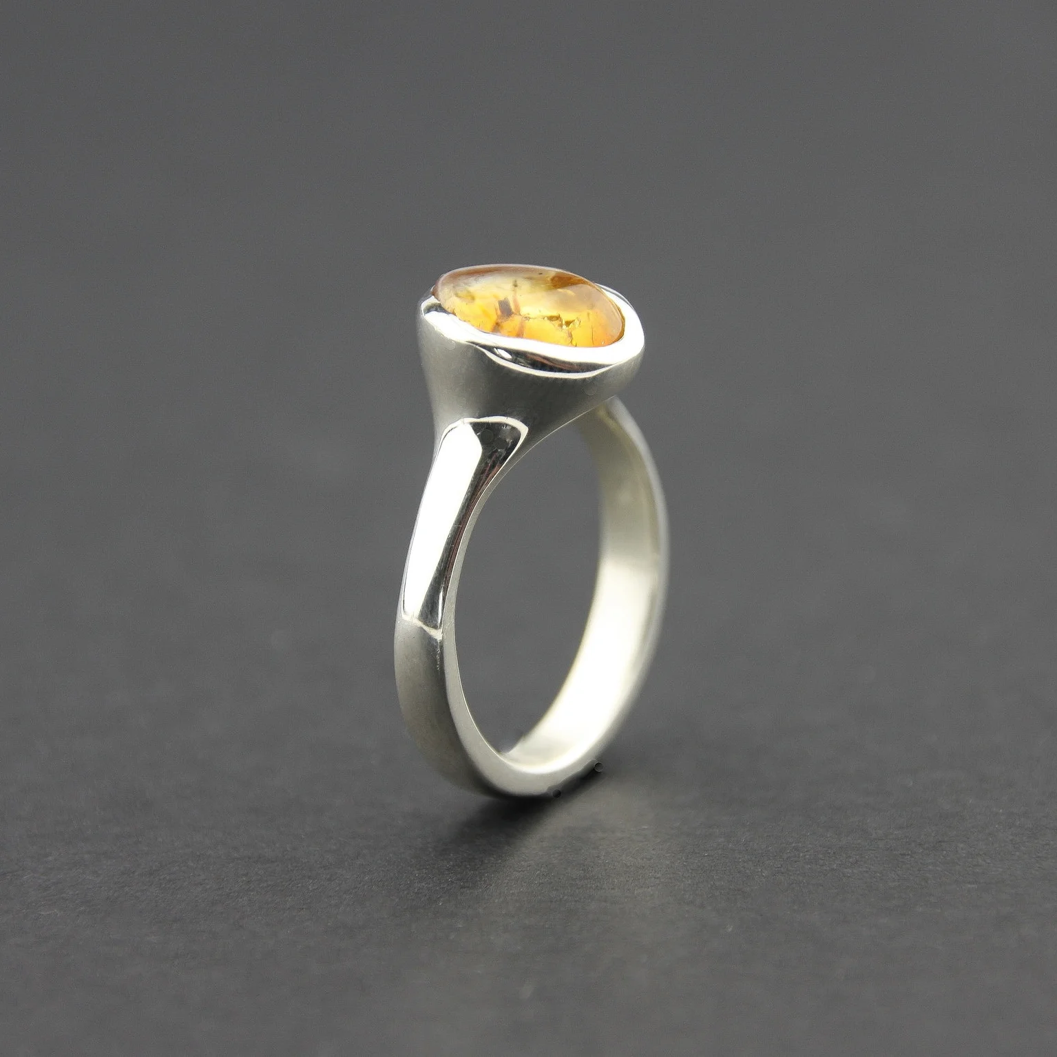 stone sets — Leonie Simpson