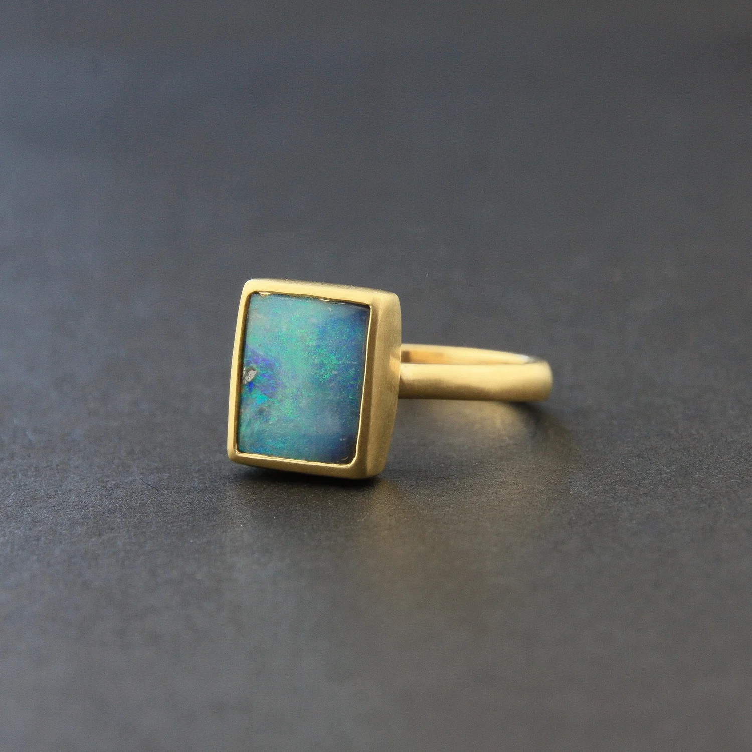 stone sets — Leonie Simpson