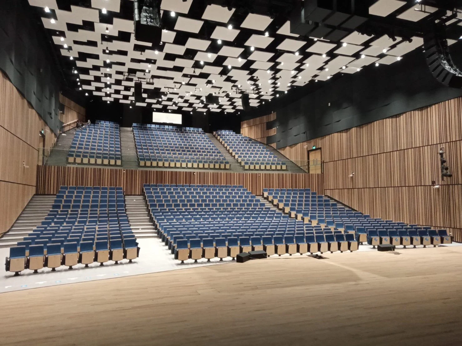 Calendar — Teo Gheorghiu