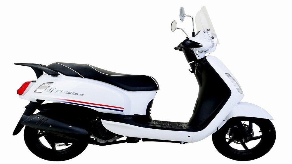 Scooters — Cycles BAHAMAS