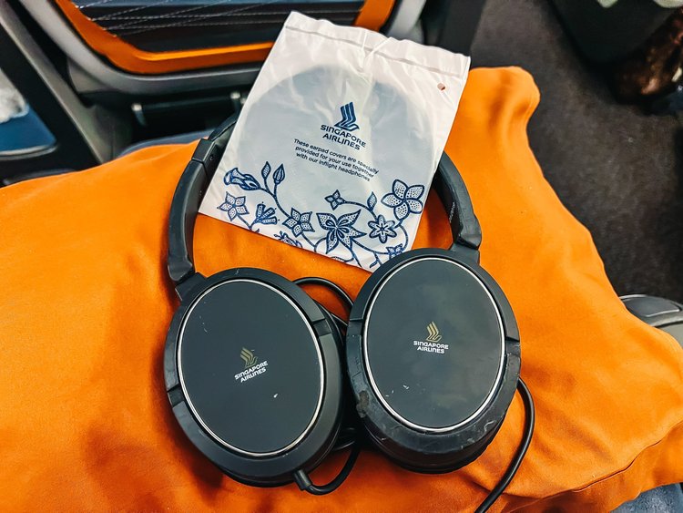 Premium Economy Singapore Airlines Review From LAX to NRT - Travel Pockets
