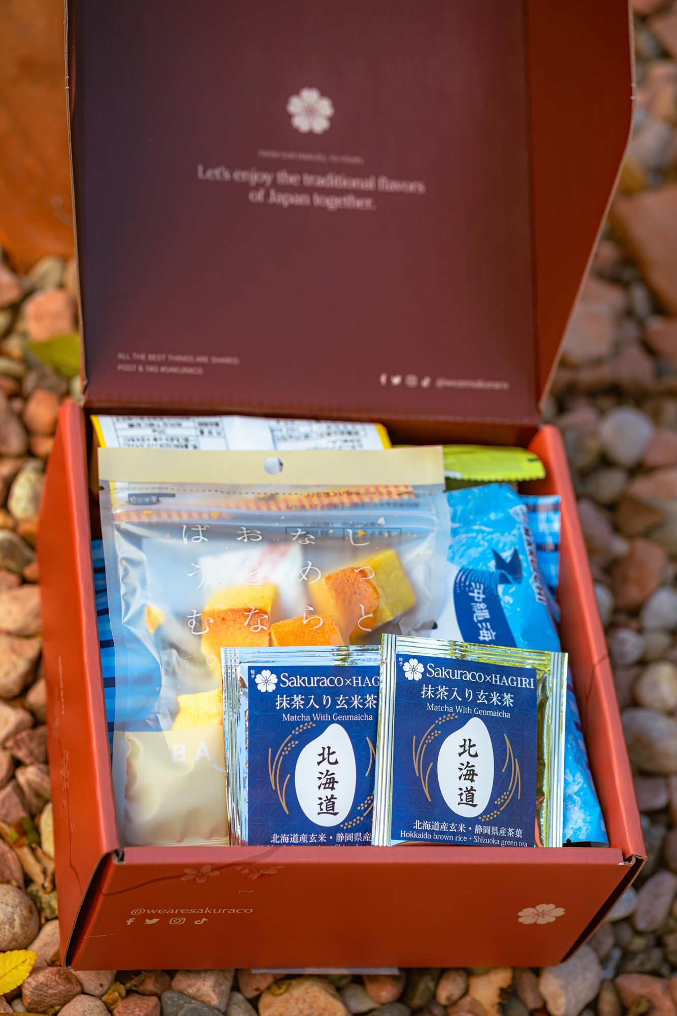 10 Unique Travel Gifts for Her - Travel Pockets