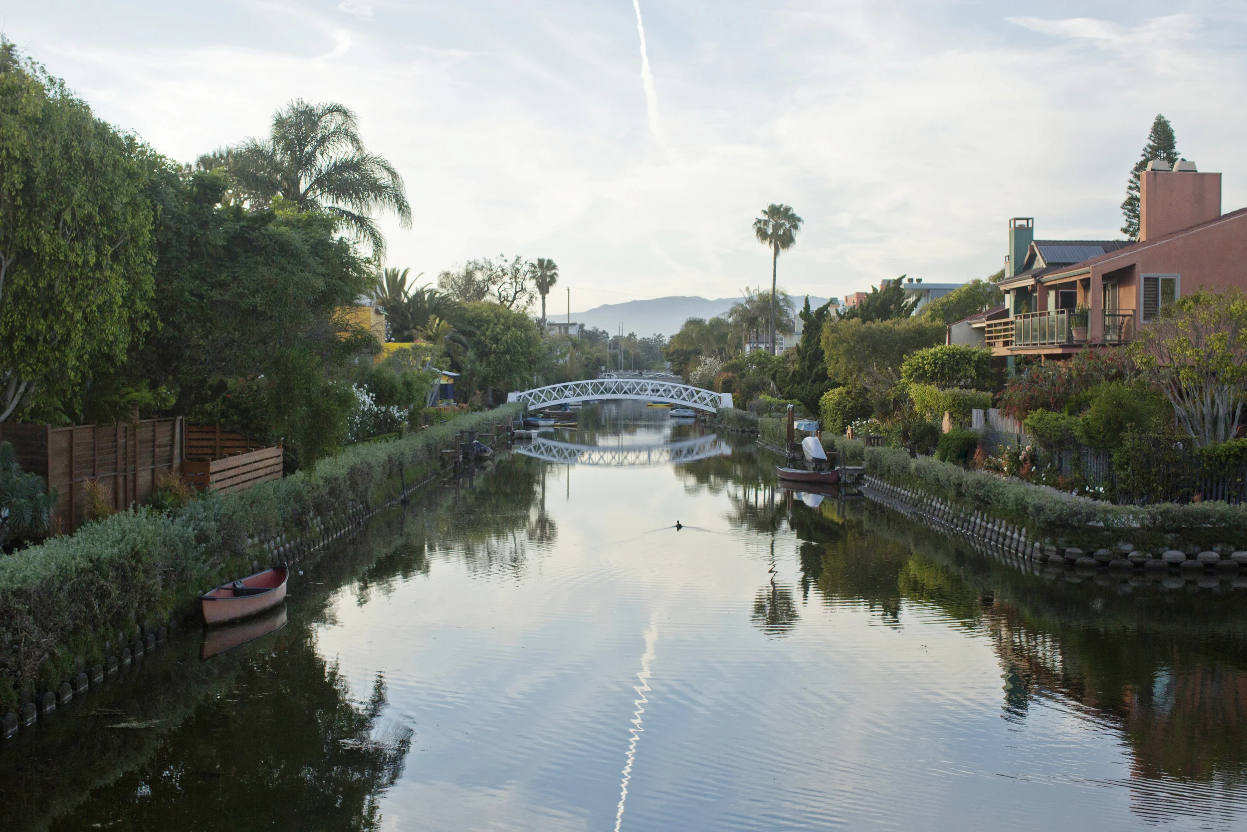 Exploring The Venice Canals Walkway - Travel Pockets