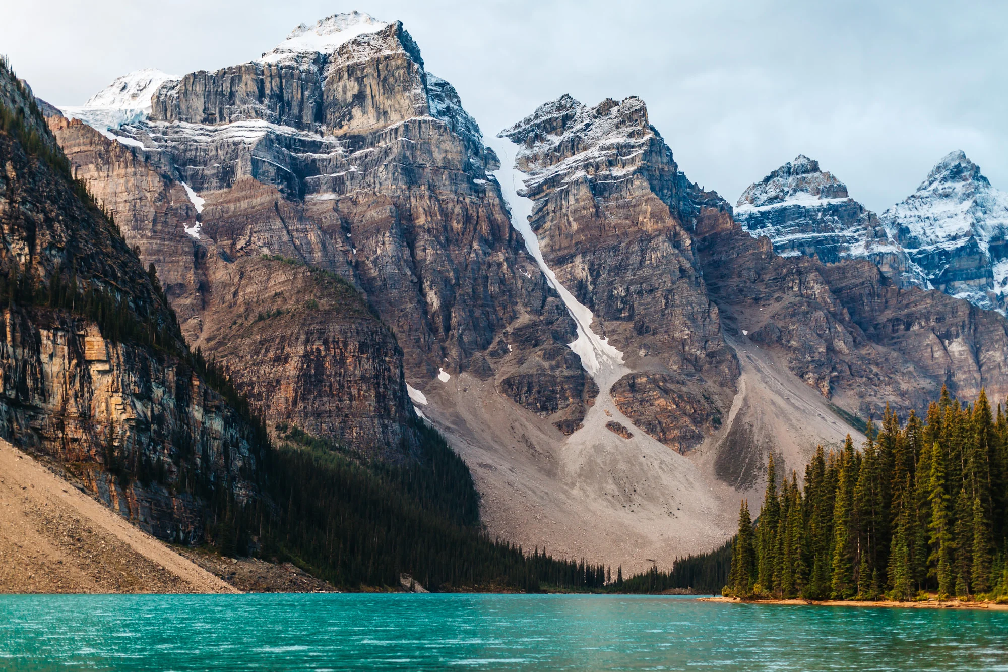 A Comprehensive Guide to Visiting Moraine Lake in September - Travel ... A Comprehensive Guide to Visiting Moraine Lake in September - Travel ...