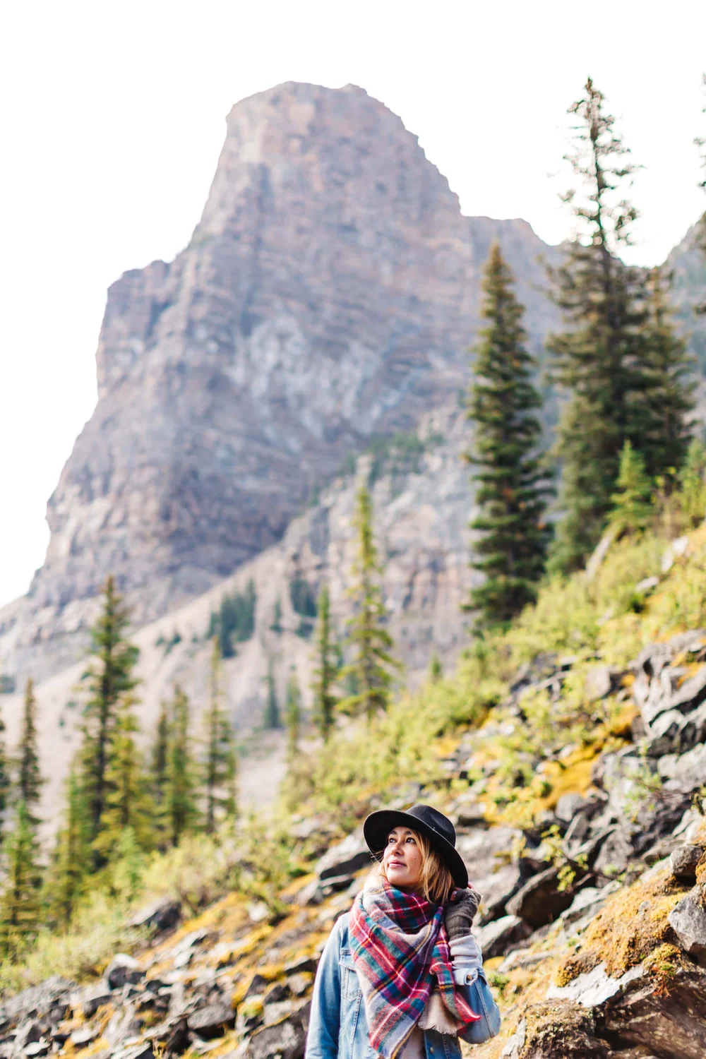 A Comprehensive Guide to Visiting Moraine Lake in September - Travel Pockets