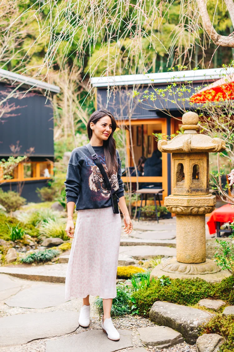 What to Wear in Japan During Spring's Cherry Blossom Season - Travel ...