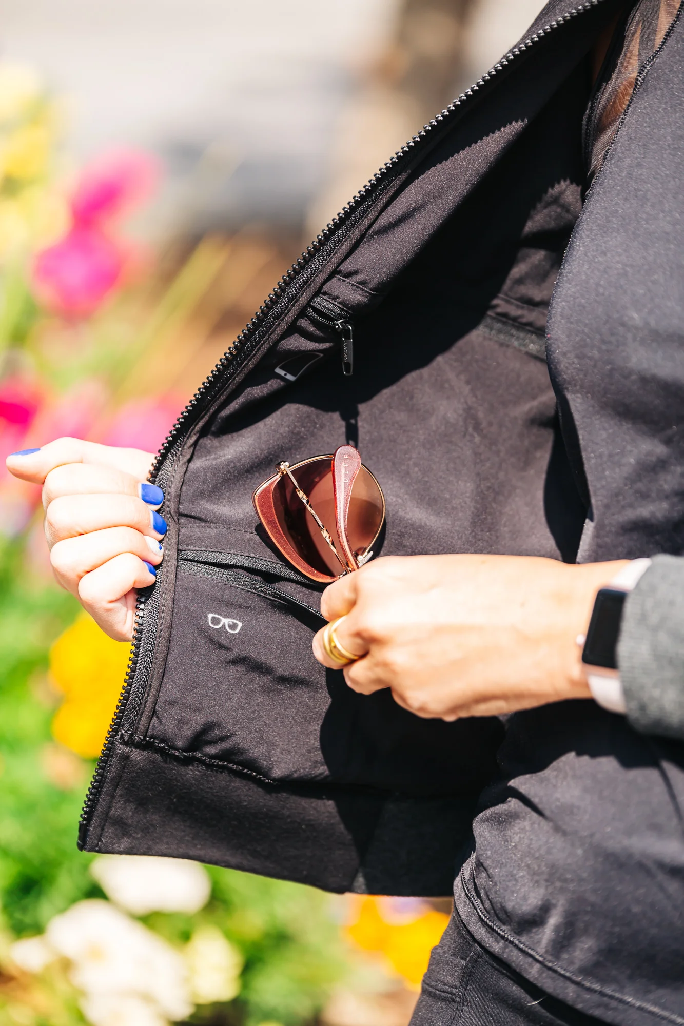 Travel Smart with Pacsafe's Anti-Theft Women's Apparel & Accessories ...