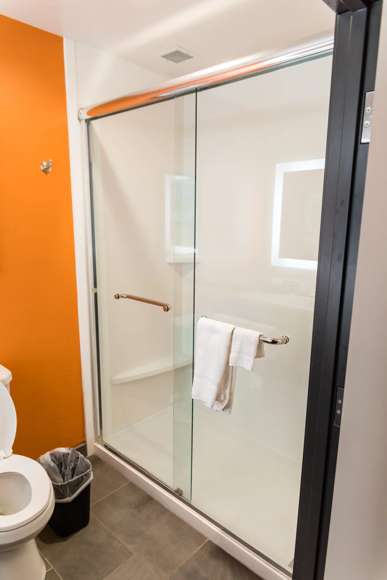 La Quinta Inn & Suites Waco Downtown - Baylor Hotel Review - Travel Pockets