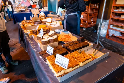 Tour of Borough Market on a Saturday in London, England - Travel Pockets