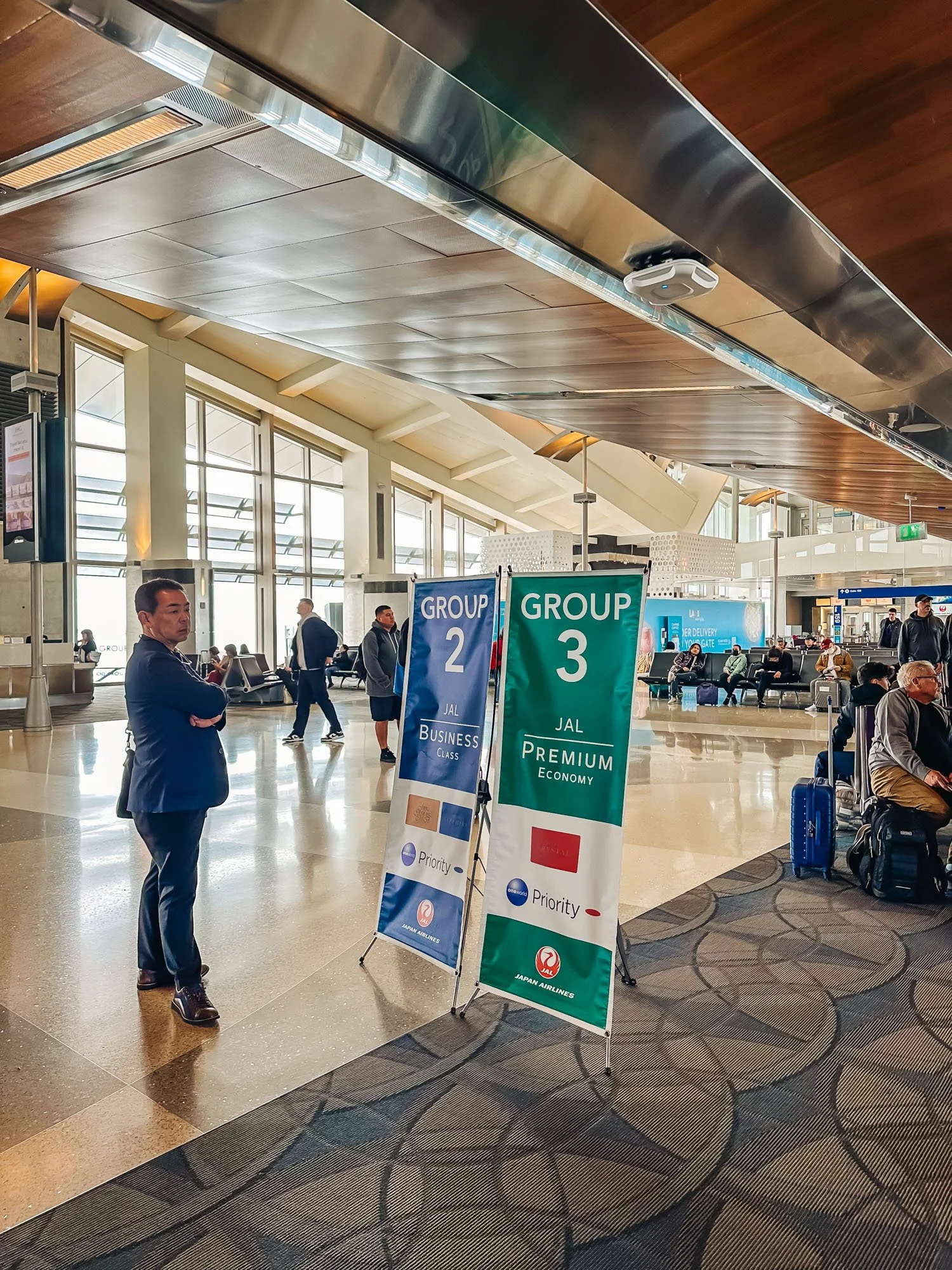 What To Expect When You Fly JAL Economy - Roundtrip from LAX to NRT ...