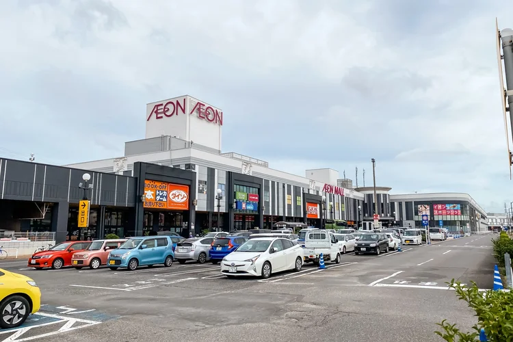 Shopping and Dining at Aeon Mall in Narita Japan - Travel Pockets