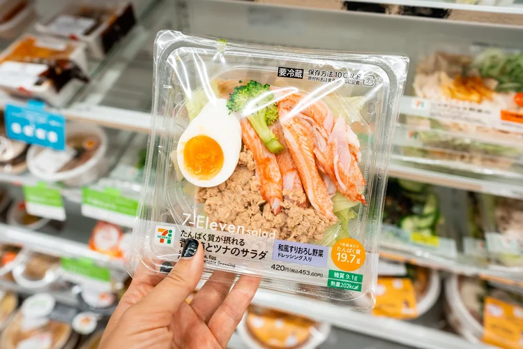 What's Inside A Japanese Convenience Store (Konbini) - Travel Pockets