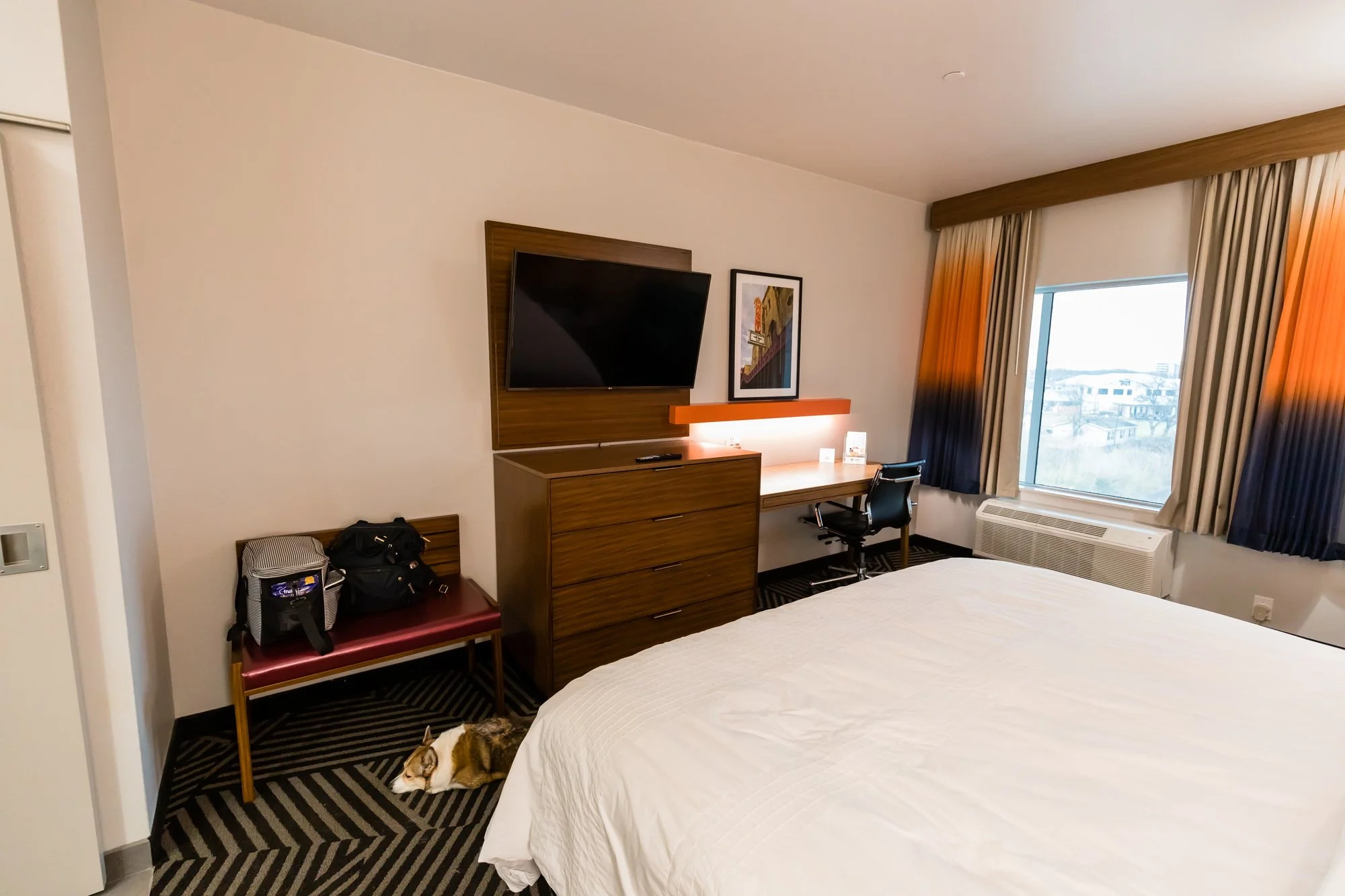 La Quinta Inn & Suites Waco Downtown - Baylor Hotel Review - Travel Pockets