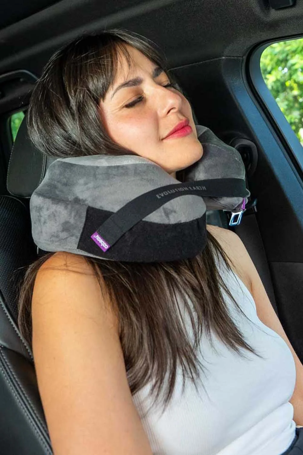 Cabeau Pillow Buyer's Guide: 3 Models Compared - Travel Pockets