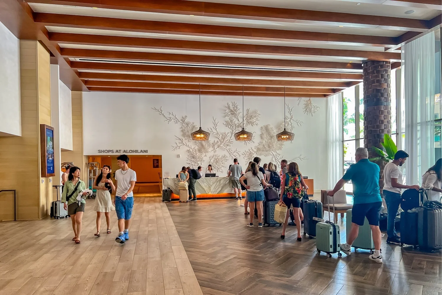 Alohilani Resort Waikiki Beach - Amplify Your Aloha Review - Travel Pockets